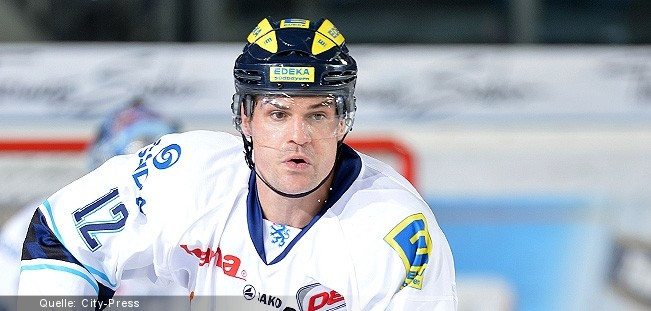 PENNY DEL - Kreuzbandriss bei Tyler Bouck