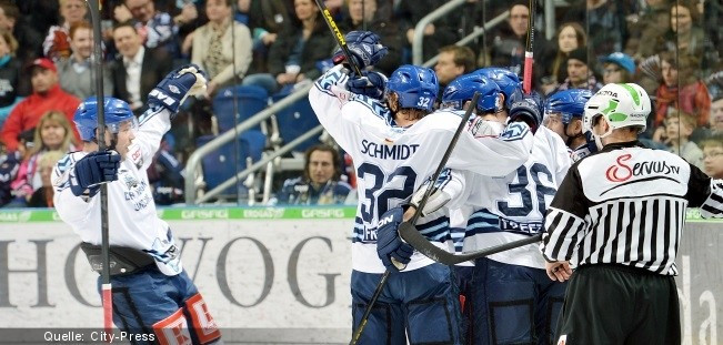 PENNY DEL - Entertainment pur in Berlin: Hamburg siegt nach verrücktem ...